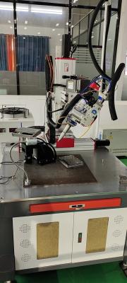 Cina 4 Axis CNC Seam Fiber Laser Welding System With 120J/20ms Single Pulse Energy in vendita