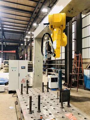 China Pioneer Laser Welding Equipment Robot 2000w With Accurate Temperature Control à venda