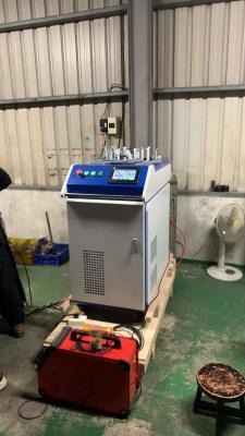 China 2000W Handheld Fiber Laser Welding Machine CNC Metal Welding Machine zu verkaufen
