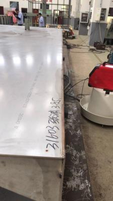 Cina Pioneer Cheap 1000w Handheld Laser Welding Machine Price For Sale in vendita
