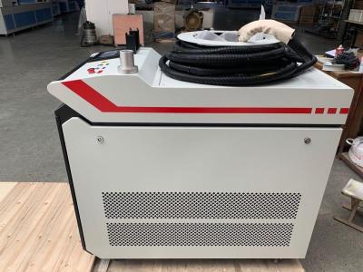 Cina Hand Held Fiber Laser Welding Machine 1000W Price in vendita