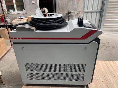 Cina Hand Held Fiber Laser Welding Machine 1000W Price in vendita