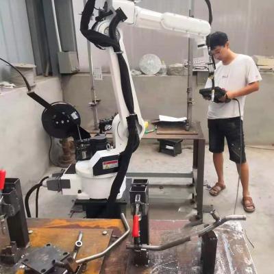China High Productivity Robotic Welding System With 6 Axis Industrial Robot Arm Te koop