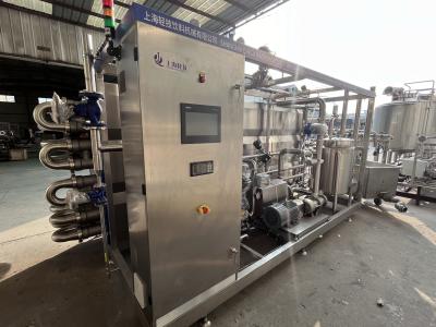 China Nova máquina de esterilização SUS304/316 Uht para processamento de suco de frutas, laranja/mango/coco com PLC à venda