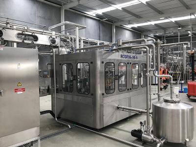 Cina Impianto di produzione di latte UHT personalizzato SUS304/SUS316L Attrezzatura per latte ad altissima temperatura completamente automatica e a risparmio energetico in vendita