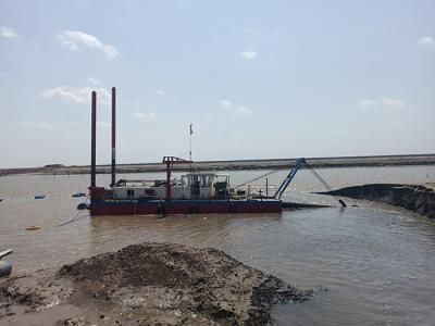 China YSCSD250 Model Diesel sand suction dredger Main Engine Power Is 426kw Very Practical for sale