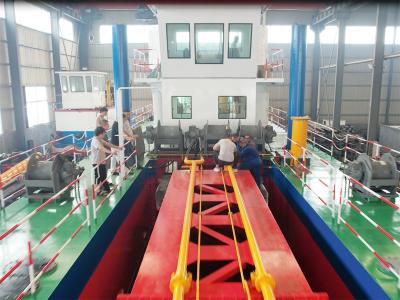 China 600 mm 24 inch Cutter Suction Dredger Schip met een afvoerafstand van 2 km voor het drogen van slib Te koop