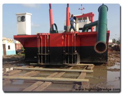 China 20 Inch Cutting Suction Dredger With 1050 Cbm/H Sand / Mud Dredging From River Sand Sea for sale