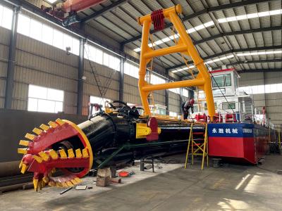 China Een laag snelheidszanddredger voor zandmijnbouw in de rivier met een doorstroming van 3500 m3 en een 18 inch-vervoermiddel Te koop