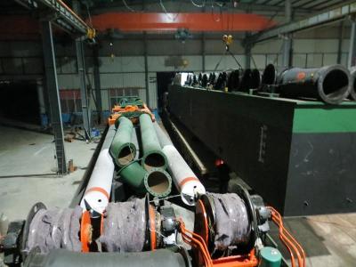 China Customized suction dredger 8 Inch To 26 Inch Non Self Propelled Diesel Power With Spud Carriage for sale