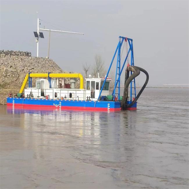 14 inch Sand Dredger in operation