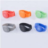 China NRF52832 Wristband Beacon for sale