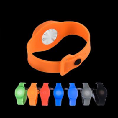 China Wearable 3.6V 2480MHz BLE Beacon Tag With Temperature Sensors for sale