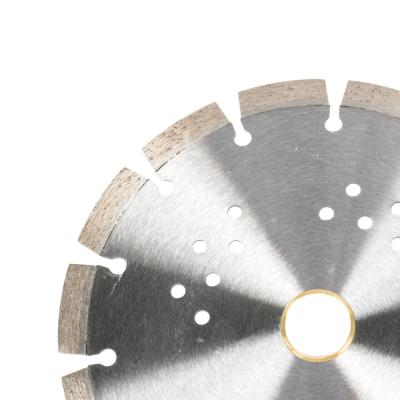 China Excellent comprehensive cutting performance diamond horizontal cutting segmented blade for granite and marble for sale