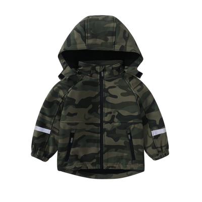 Китай Куртки softshell мальчиков детей камуфлируют пальто ватки картины для outerwear мальчиков осени весны продается