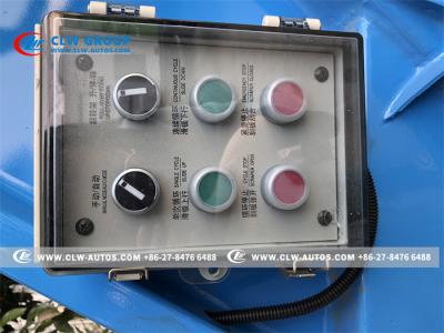 Cina Camion di immondizia del compattatore di LHD 120HP ISUZU 6cbm 4X2 in vendita