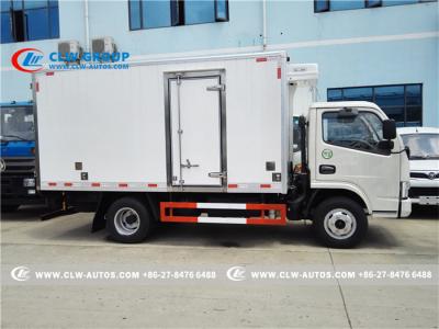 Cina Dongfeng modello 5tons Piccoli frutti di mare refrigerati Trasporto di consegna e frigorifero con congelatore Van Truck in vendita