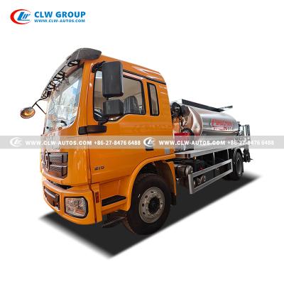 China Shacman L3000 6m³ Capacity Asphalt Distributor Truck with Uniform Spraying System and Integrated Heating System for sale