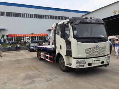 China FAW 4 Ton Emergency Wrecker Tow Truck 6.2 Meters Plate Towing Recovery for sale
