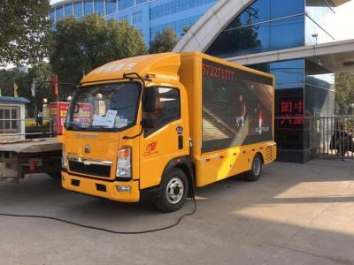 Cina Camion mobile Howo del tabellone per le affissioni di Digital LED 4 tonnellate di controllo sincrono di VGA in vendita