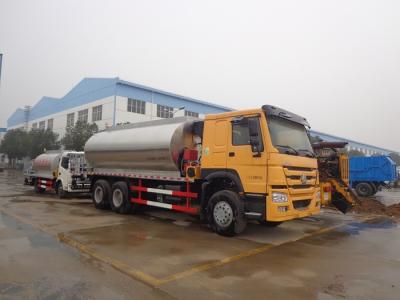 China caminhões de tanques da distribuição do betume 16CBM e reboques Howo 10 camadas da isolação da roda três à venda