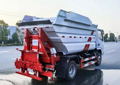 Cina Camion del compattatore di rifiuti sigillato scaricatore posteriore idraulico di Dongfeng 4x2 5T in vendita