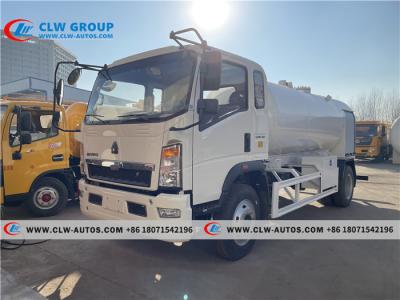 Cina Camion dell'erogatore del camion GPL del bobtail del propano di Sinotruk HOWO 4tons in vendita