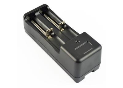Cina 18650 14500 spina del caricatore UE Stati Uniti della batteria ricaricabile dello ione 3.7V del litio in vendita