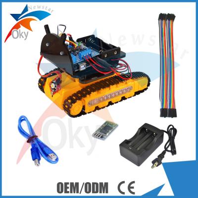 Cina Il servo robot dell'automobile di Arduino di 360 gradi, telefono cellulare di Arduino Bluetooth controlla l'automobile in vendita