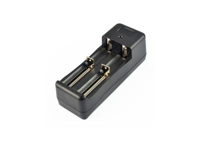 中国 青銅色ピンが付いている18650のリチウム電池の充電器のホールダーの電子部品 販売のため