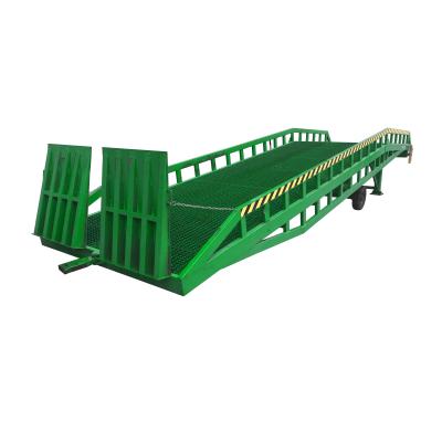 China Hydraulic Mobile Dock Ramp With Outriggers , Container Forklift Loading Ramp for sale