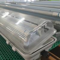 China Industrial Plastic Explosion Proof Fluorescent Light Anti Corrosion Ceiling Mounted 1200mm 58W for sale
