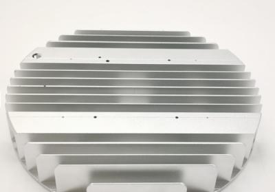 Cina Profili di alluminio d'argento del dissipatore di calore dell'estrusione dell'OEM per l'amplificatore di potenza in vendita