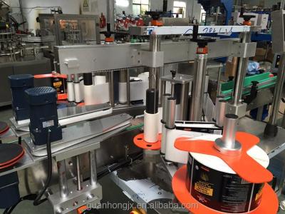 Cina 220cm*170cm*150cm Componenti del motore di base Macchina di etichettatura a un lato completamente automatica in vendita