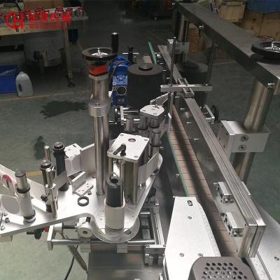 China Geavanceerde automatische zelfklevende etiketteringsmachine voor windoliën met een accuraatheid van ±1 mm Te koop