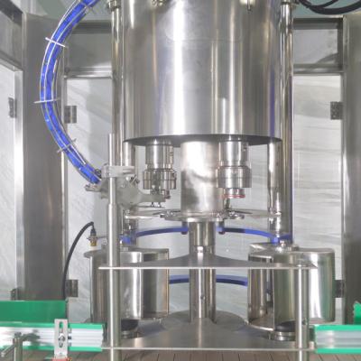 Cina Pressione dell'aria 0,6-0,8Mpa Macchina di riempimento e etichettatura dell'olio da cucina con 3 teste di tappo in vendita