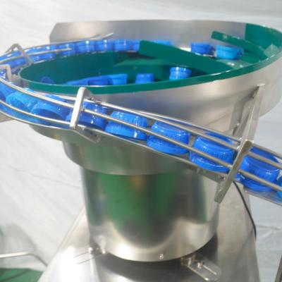 Cina Macchina di tenuta di bottiglie di plastica da 10 litri per 750 secchi all' ora 5 ugelli di riempimento e etichettatura in vendita
