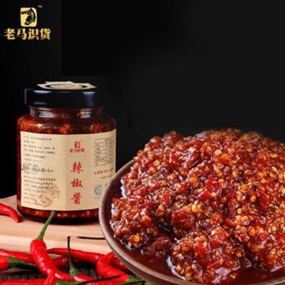 Cina Tre tipi di tappi macchina di sigillamento a vuoto a vapore per bottiglie di vetro e coperchi non avvitati in vendita