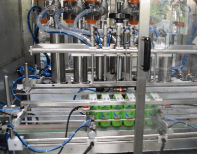 China 20-500 ml productielijn voor shampoos met automatische vulkappen Te koop