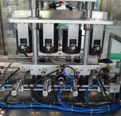 China 35-80 garrafas/min Velocidade de fecho Máquina de fecho linear PLC para tampas de alimentos e bebidas à venda