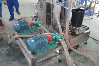 Cina Una macchina di riempimento semiautomatica da 150 kg a prezzi accessibili con motore per componenti principali in vendita