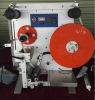 China Electric Driven Round Bottle Labeling Machine for Pet Bottles 76mm Roll Diameter for sale