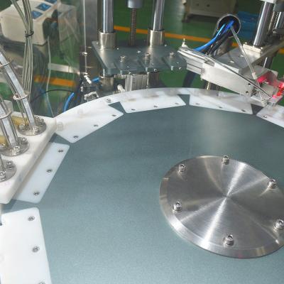 China Máquina de rotulagem de enchimento líquido de tubos de reagentes de tipo Chuck com capacidade de 800 kg à venda