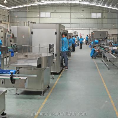 Cina 0.6-0.8MPa Macchina di sigillamento per riempimento di bottiglie di vino a pressione d'aria con errore di riempimento del ±1% in vendita