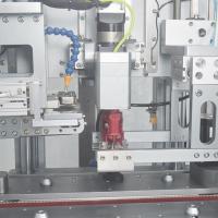 China PET Bottle Screw Capping Machine with Single Head Automatic Screw Tightening for sale