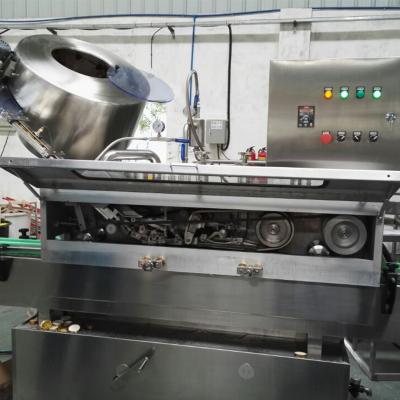 Cina Macchina avanzata per copertura di bottiglie di vetro con video di ispezione e prestazioni in vendita