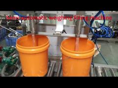 Macchina semiautomatica a 2 teste da 5 a 50 litri per il riempimento di botti di vernice per riempimento preciso