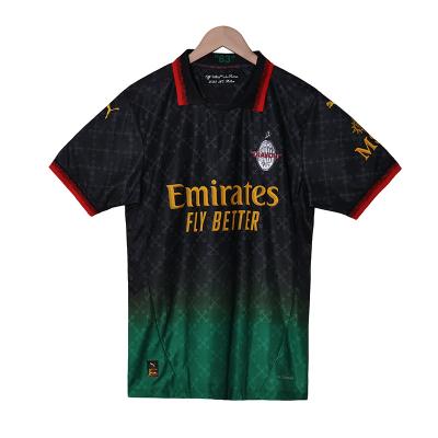 China AC Milan 2025-2026 Temporada Versão do Jogador Camisa de Quarto Remote Desenho Gradiente Preto à venda