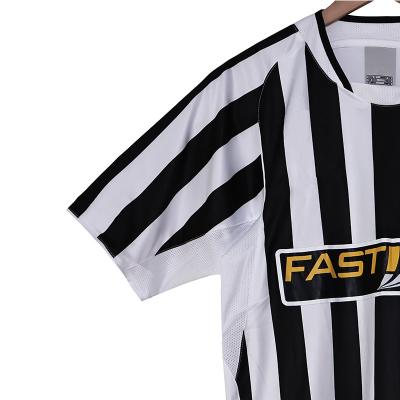 Cina Juventus 2003 Casa Retro Magliette da calcio personalizzate Piero Era Zebra Simbolizza la Fede in vendita
