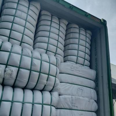 Cina AA Grade Polyester Staple Fiber Crimp 1.2-15dtex White Fiber Roll in vendita